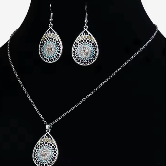Jewelry | New Elegant Silver And Gold Teardrop Jewelry Set | Poshmark